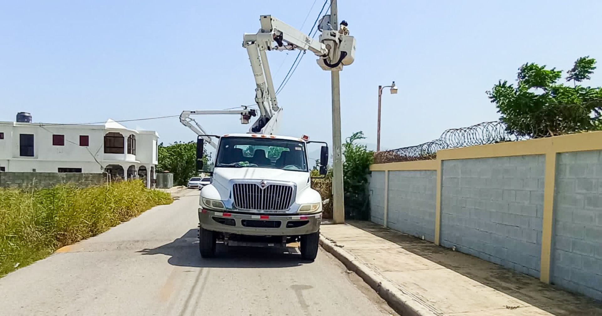 Edesur ilumina carretera SJM-Jínova, tras varios años de espera; ahora ...
