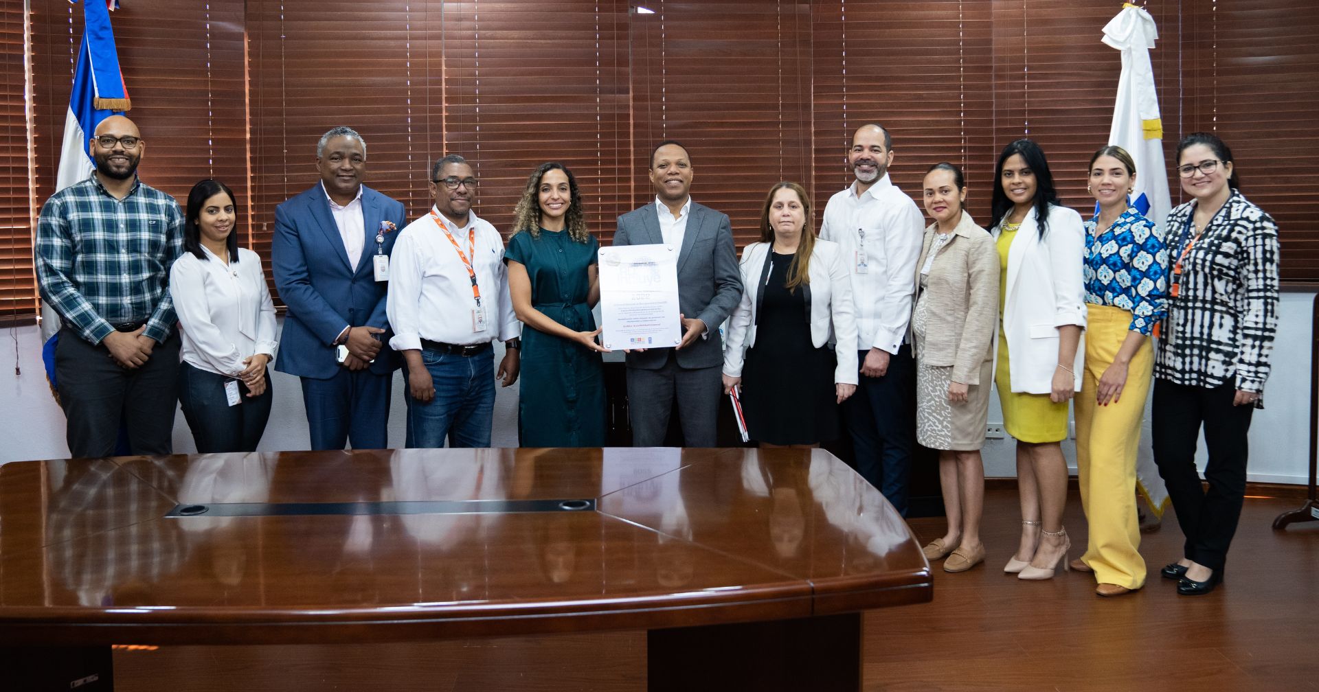 Edesur gana oro en Premio RD Incluye por sus prácticas inclusivas ...