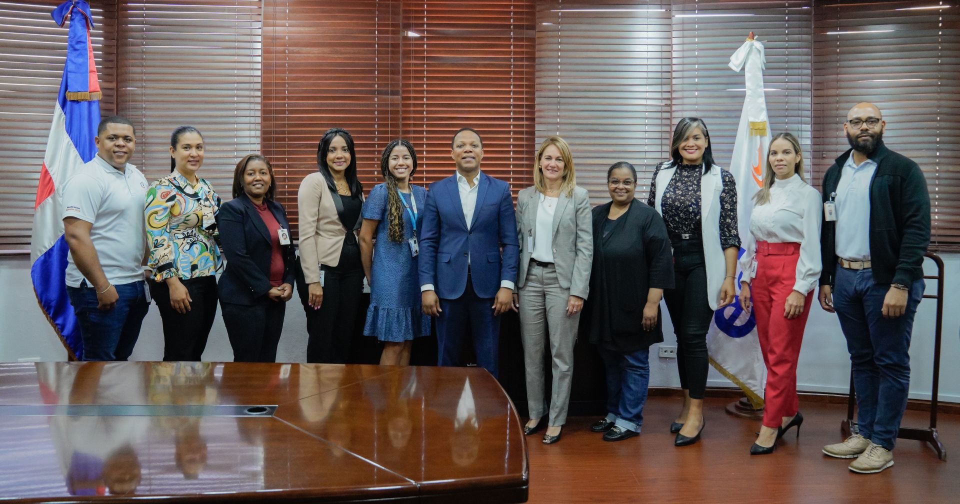 Edesur obtiene Oro en el Sello Igualando RD; es la primera empresa del ...